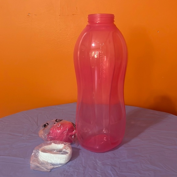 Tupperware | Other | Tupperware Extra Large Eco Water Bottle | Poshmark
